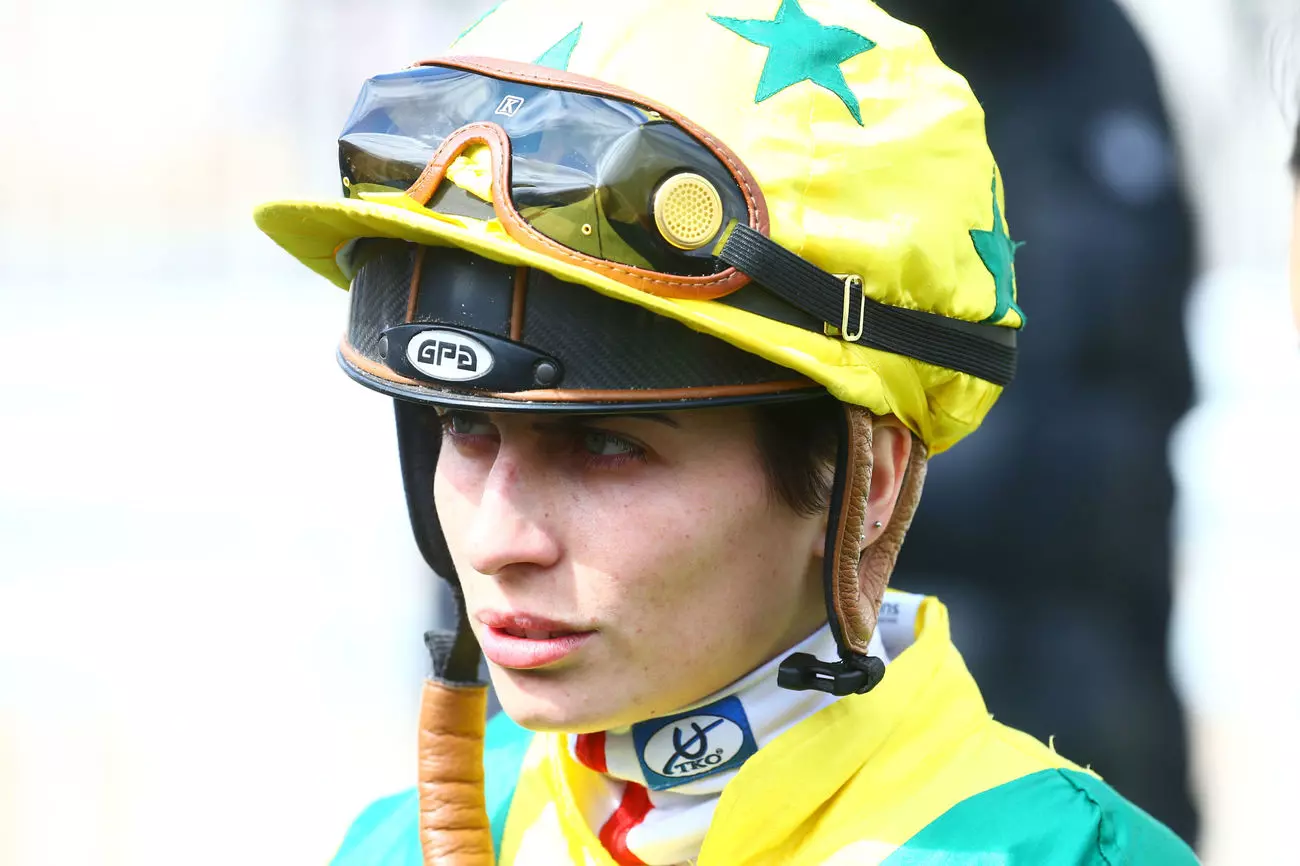 Quinté+: Ambre Molins : "Je suis un peu déçue. Je trouve que le statut ...