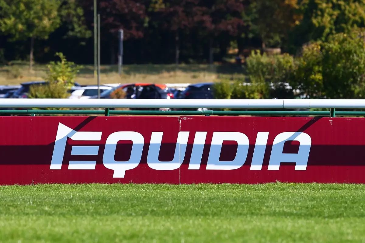 Vivez 100% du Grand Steeple-Chase de Paris grâce à Equidia Racing | Equidia