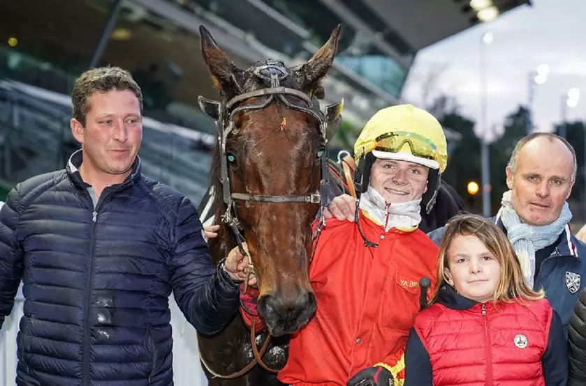 Théo Briand, professionnel à 17 ans : "C'est un truc de dingue !" | Equidia