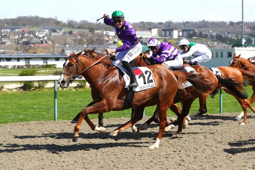 Quinté Uzel Permet à Aude Duporté De Remporter Son Premier Quinté Ce