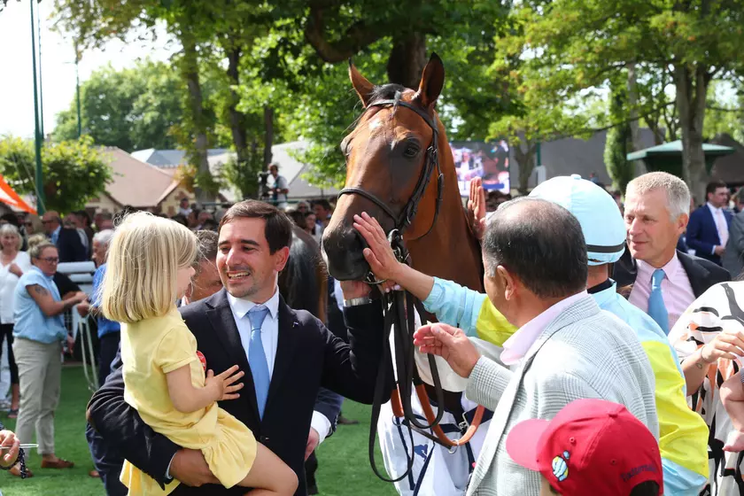 @badbitchzonly1 sextape she’s voluptuous, tall, sexy, as