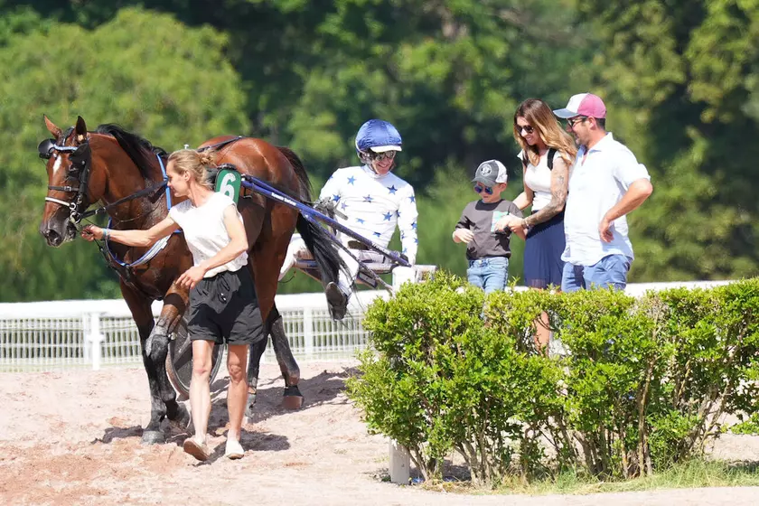 Baby_voley erome based in Los Angeles, but only available