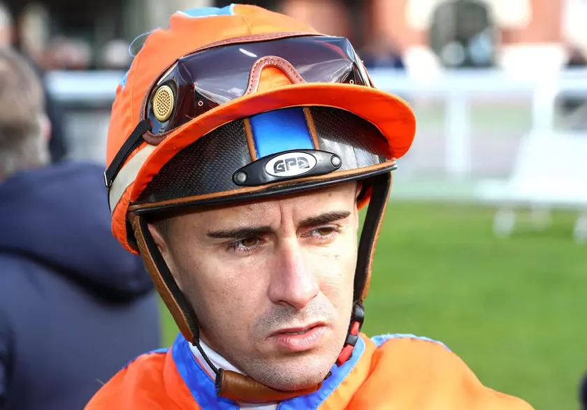 Sylvain Ruis en solitaire à ParisLongchamp | Equidia