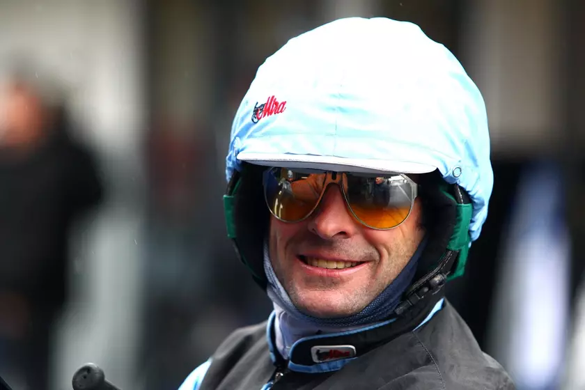 Jean-François Senet tape dans le 1.000 ! | Equidia